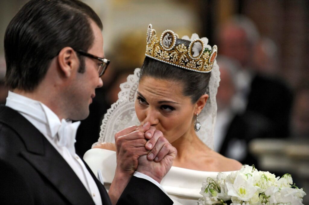 Zo hoort het: de handkus - Vorsten