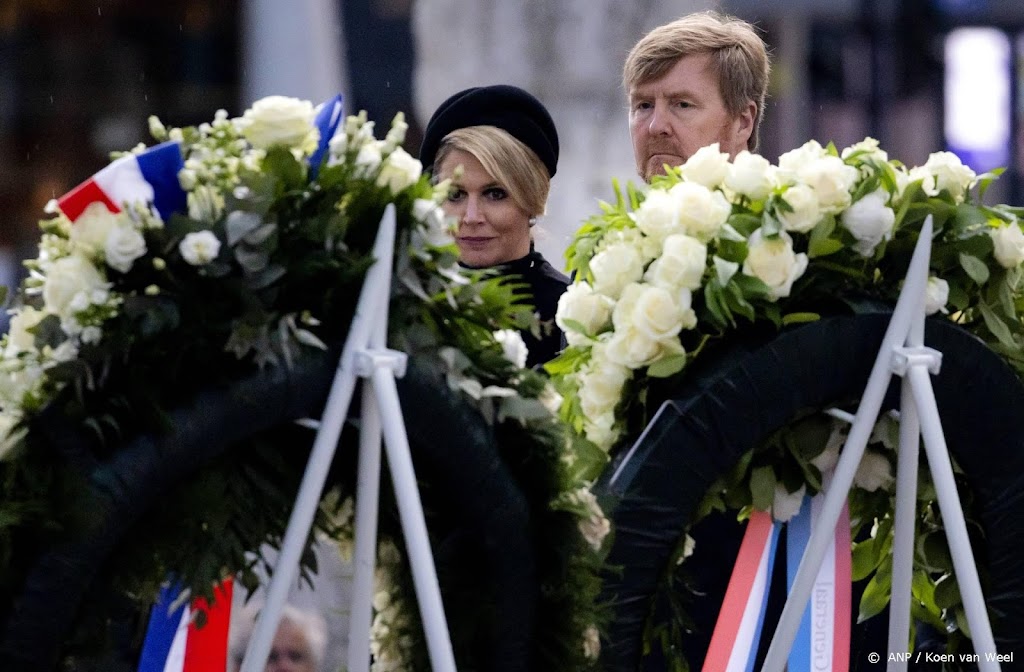 Koningspaar bij herdenking op de Dam en 5 mei-concert - Vorsten