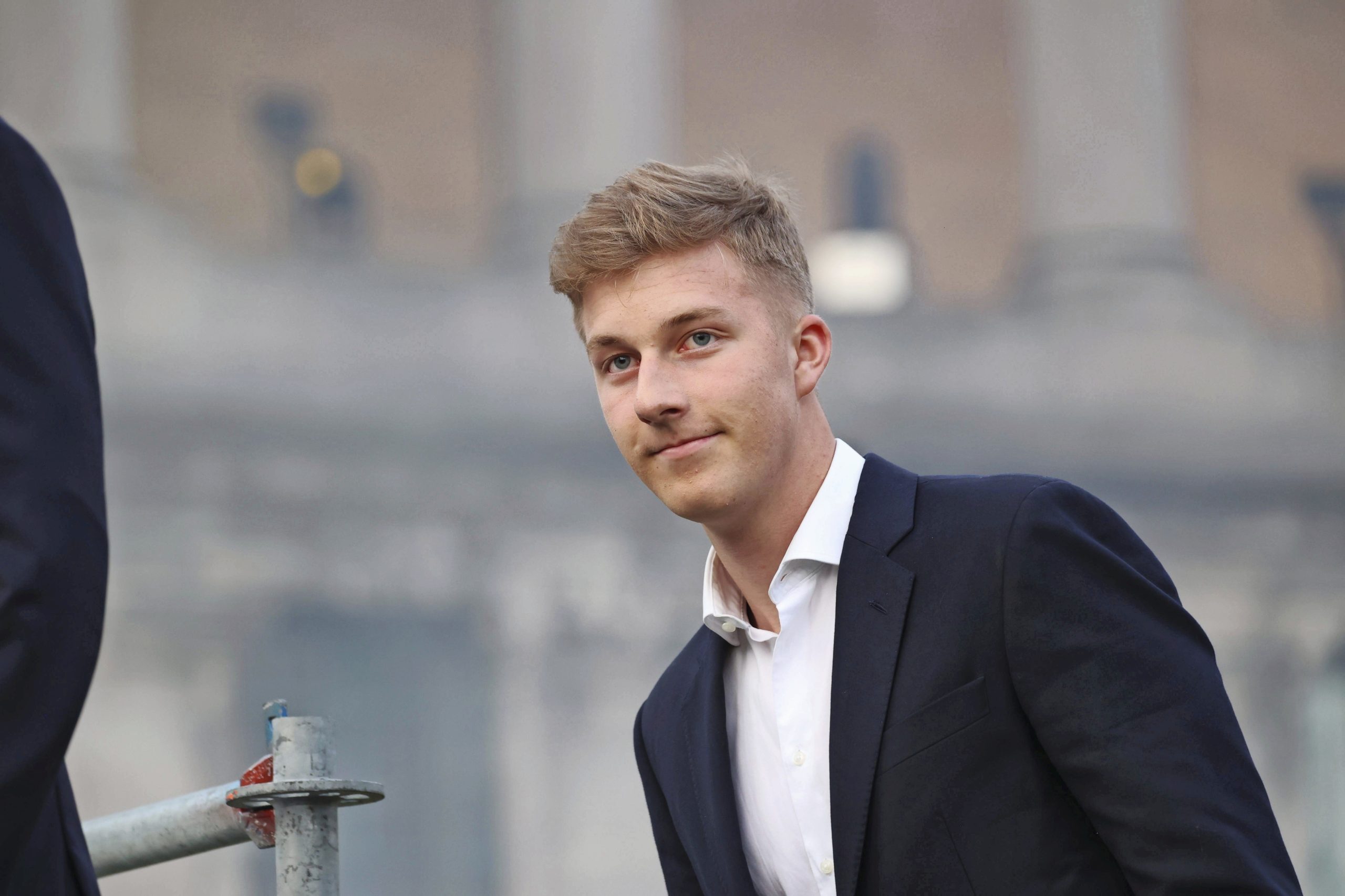 Wereld aan zijn voeten: prins Emmanuel is 18 jaar - Vorsten